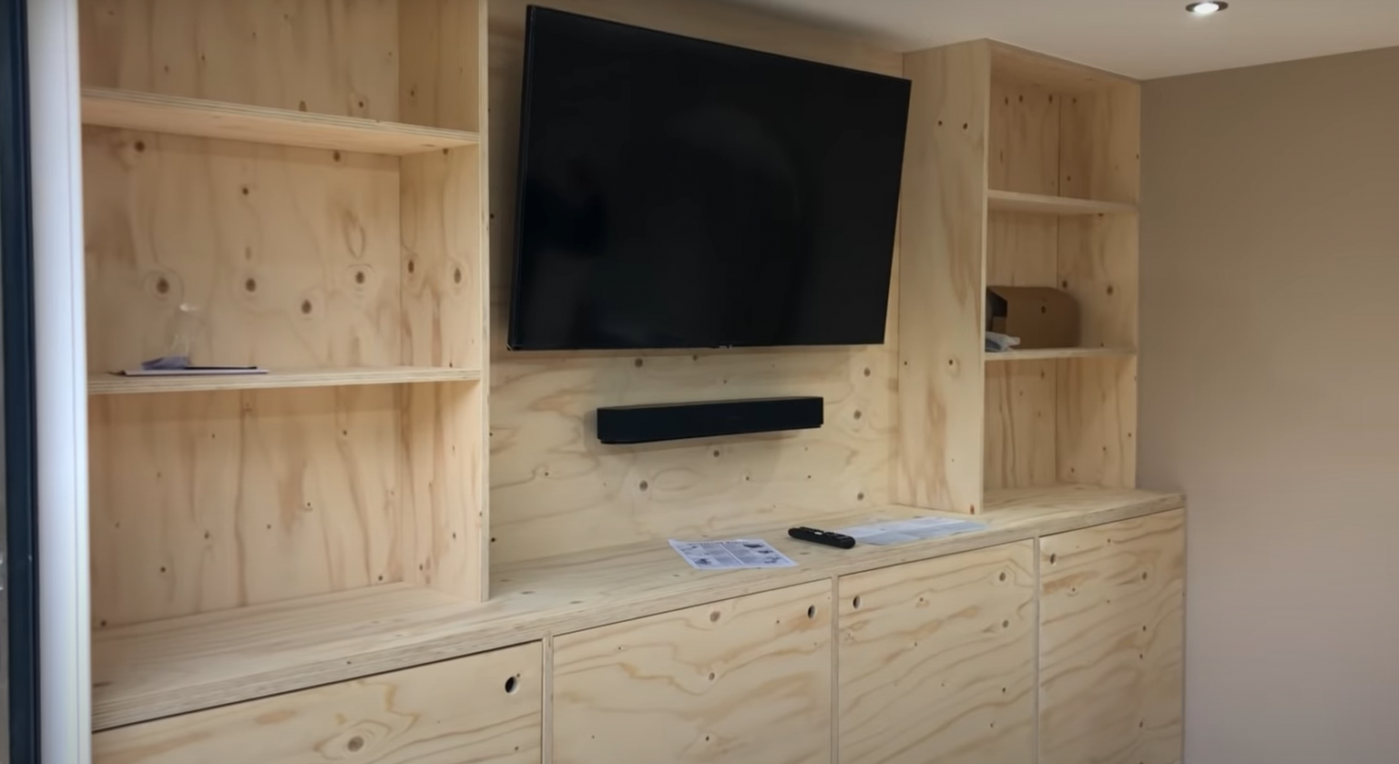 20 Inspiring Garden Room Ideas - Backyard Workspace