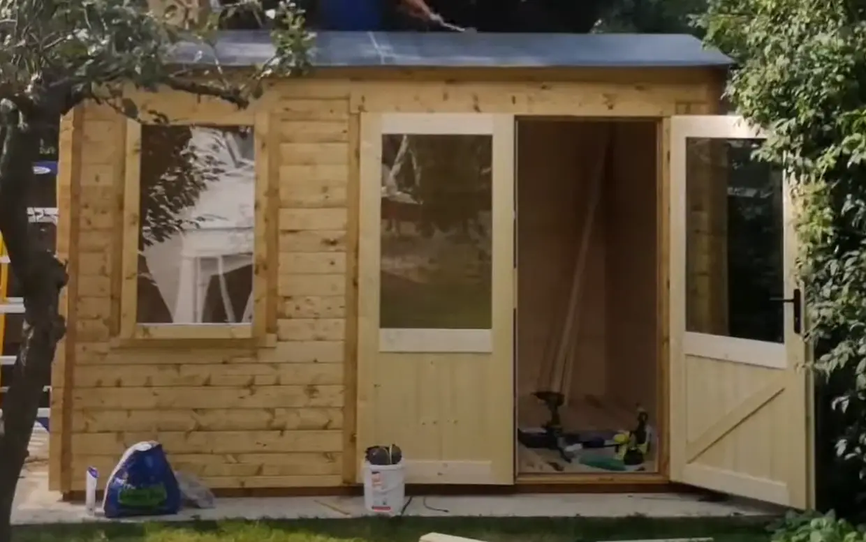 5 Cozy Cabin Office Ideas - Backyard Workspace